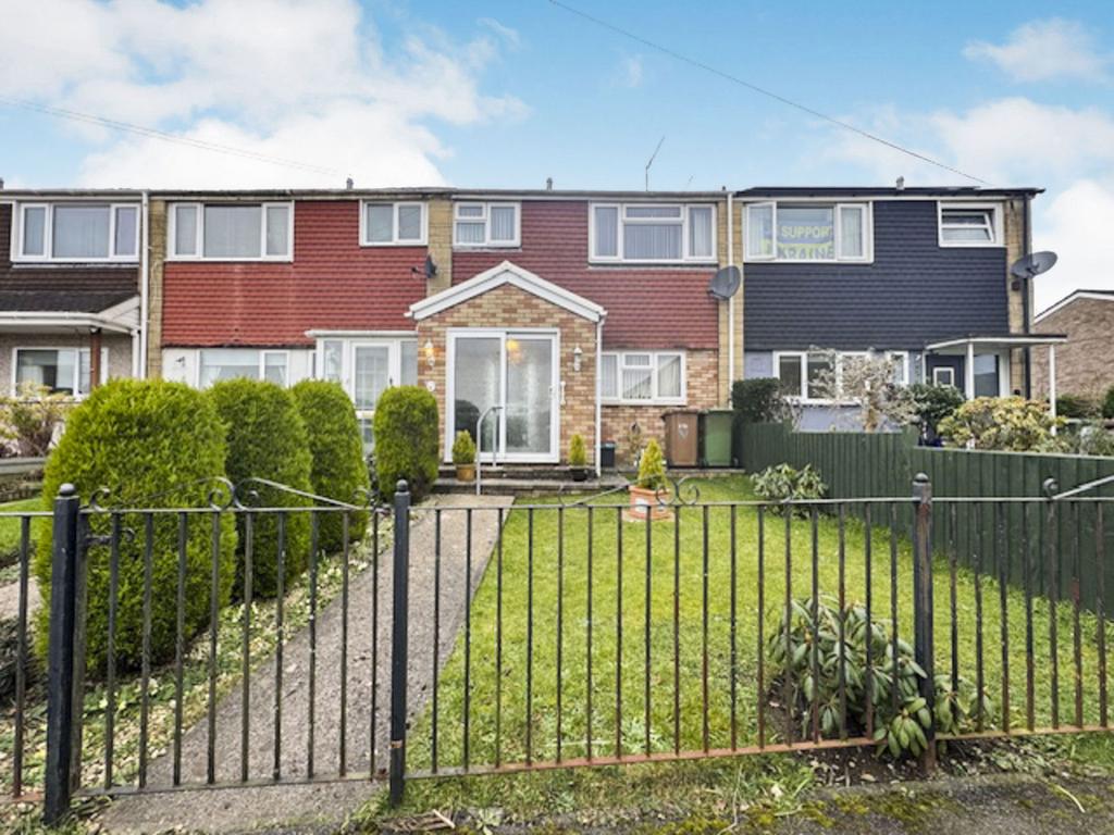 Parc Avenue, Caerphilly, CF83 3BA 3 bed terraced house - £230,000