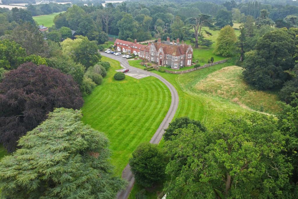 Bradfield Hall, Bury St. Edmunds IP30 1 bed apartment to rent - £1,100 ...