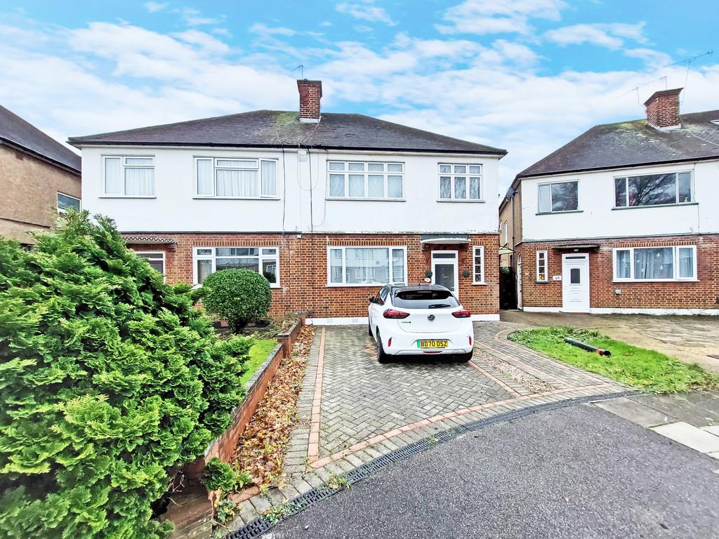 Imperial Close, Harrow HA2 1 bed apartment - £1,500 pcm (£346 pw)
