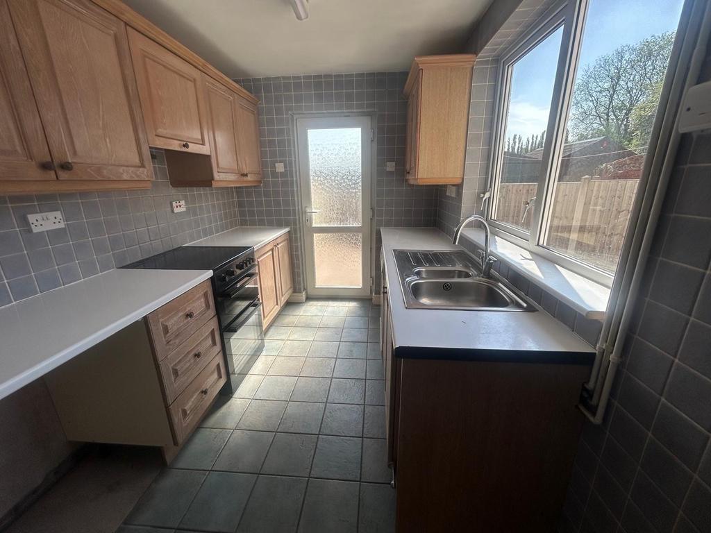 MAIN ROAD, PYE BRIDGE 4 bed semi-detached house - £950 pcm (£219 pw)