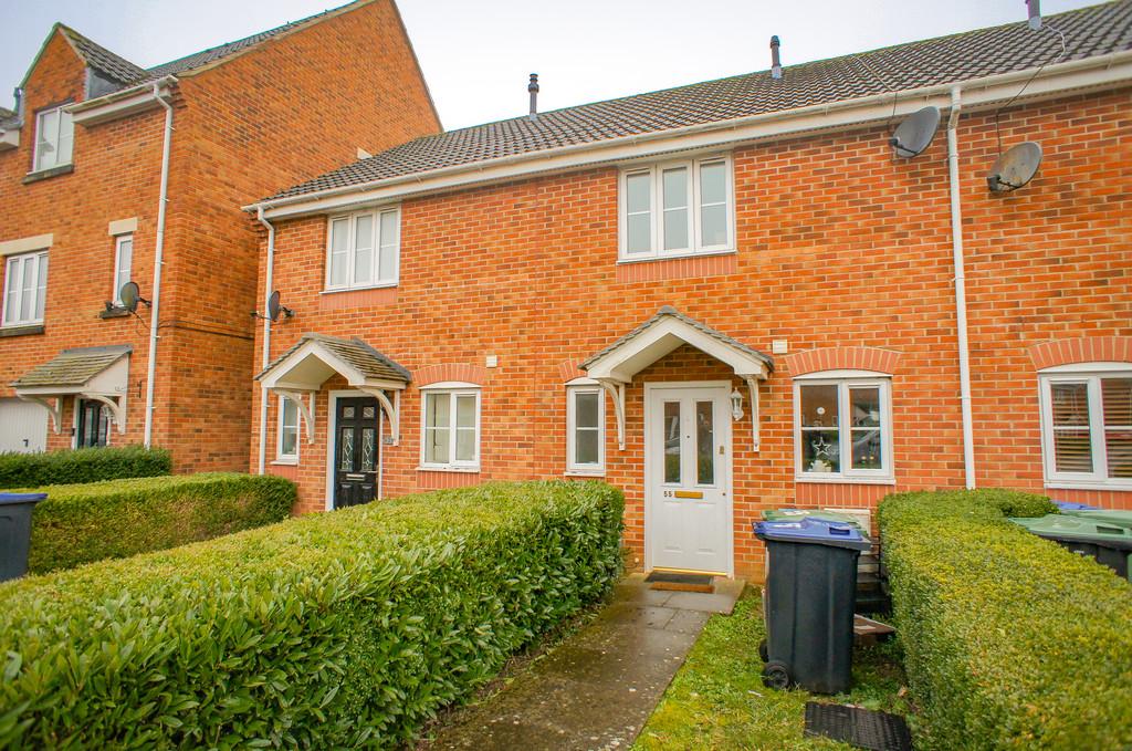 Sprats Barn Crescent, Wiltshire SN4 2 bed terraced house - £235,000