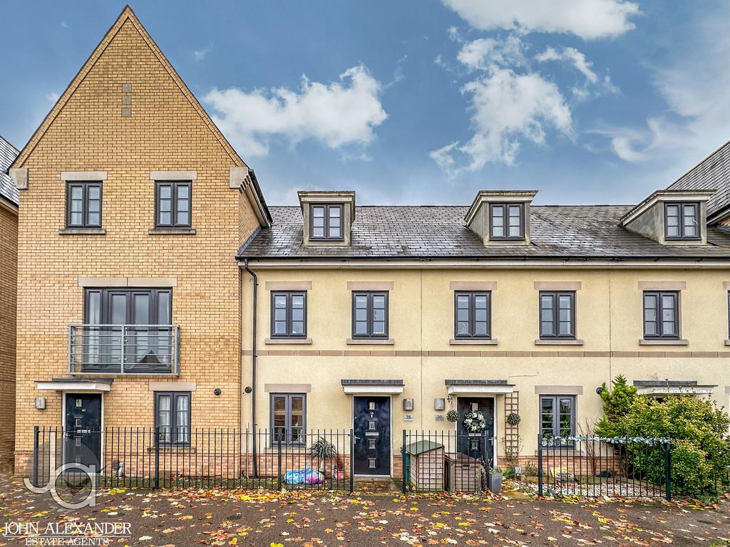 Roberts Road, Colchester 3 bed townhouse - £300,000