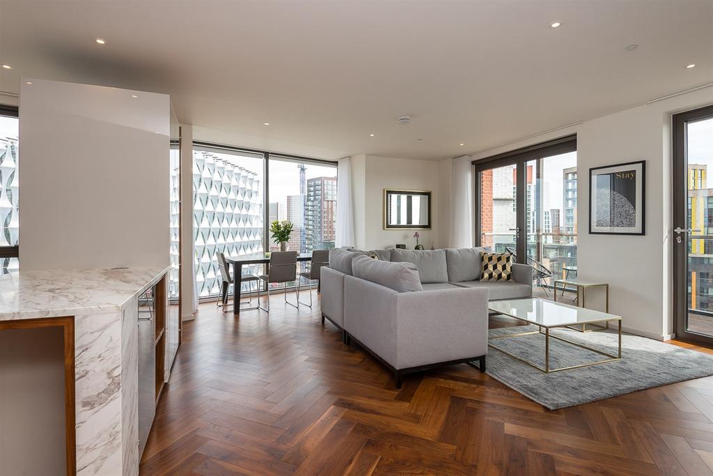5 New Union Square, London SW11 2 bed apartment - £4,300 pcm (£992 pw)
