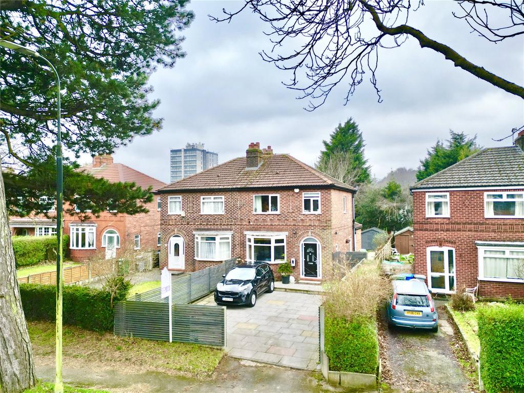 Manor Avenue, Trafford M33 3 bed semi-detached house for sale - £385,000