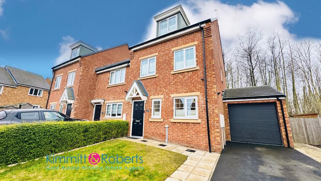 Mulberry Way, Seaham, Durham, SR7 3 bed end of terrace house - £220,000
