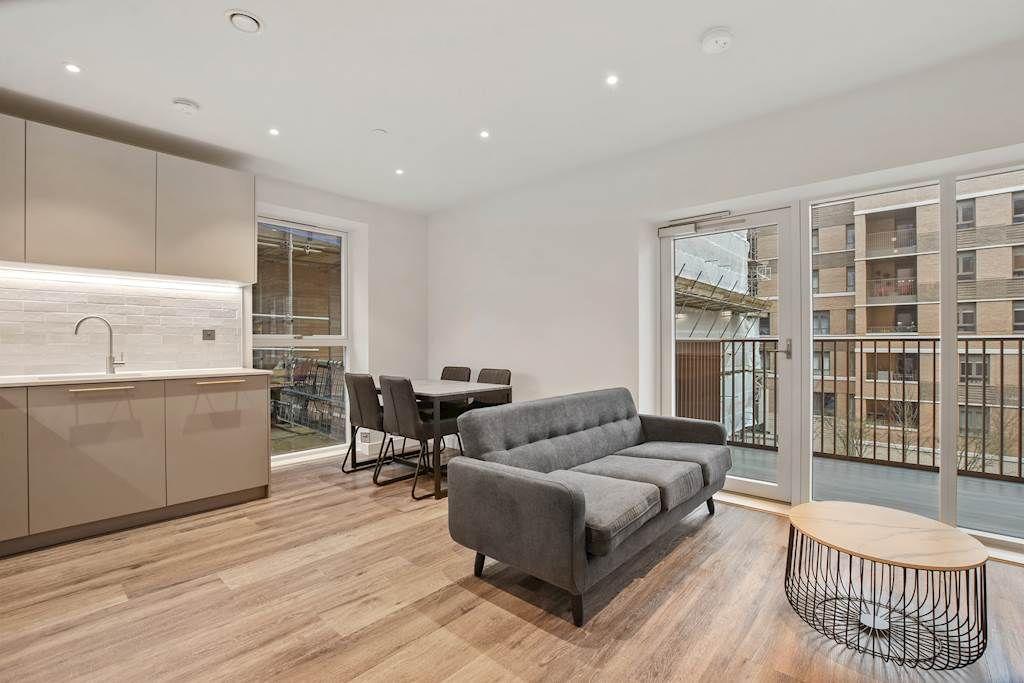Winchat House, Crouch End 2 bed apartment - £2,550 pcm (£588 pw)