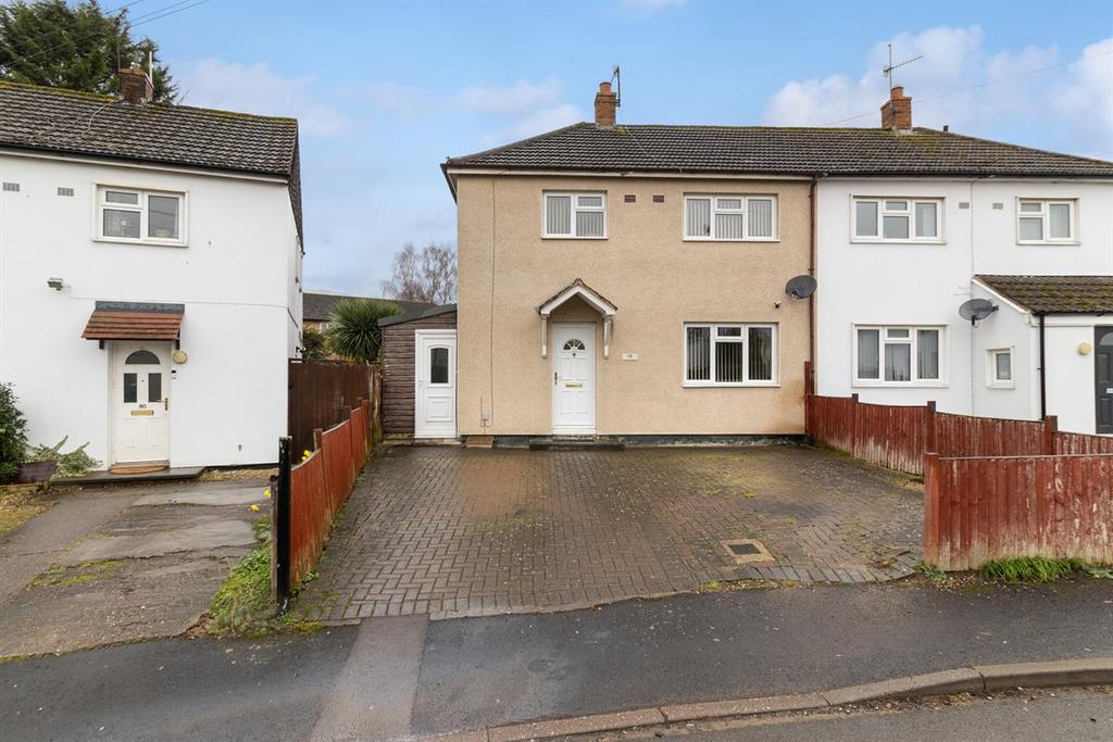 Oak Crescent, Malvern, WR14 2NY 2 bed semi-detached house - £225,000