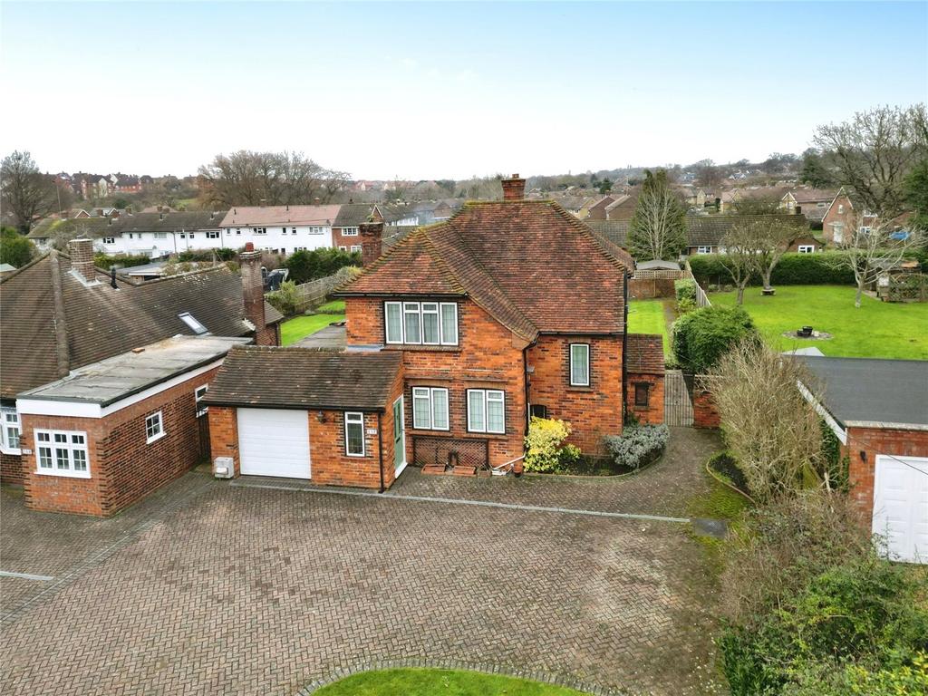 Binfield Road, Berkshire RG42 3 bed detached house for sale - £650,000