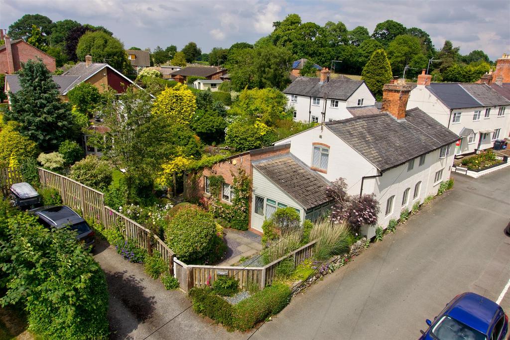 Top Street, Whittington, Oswestry, SY11 3 bed cottage for sale - £350,000