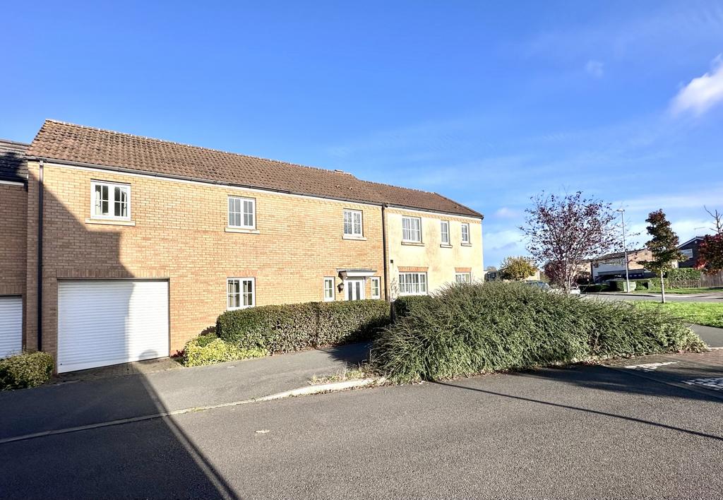 Meadow Way, Ely, Cambridgeshire 3 bed terraced house to rent - £1,400 ...
