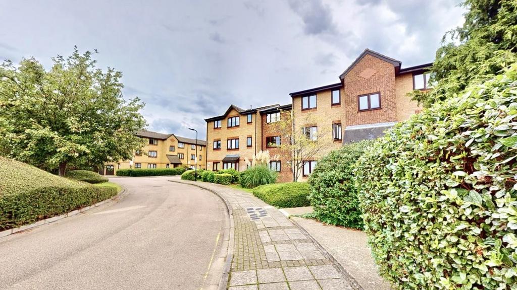 Greenford, UB6 2 bed flat for sale - £275,000