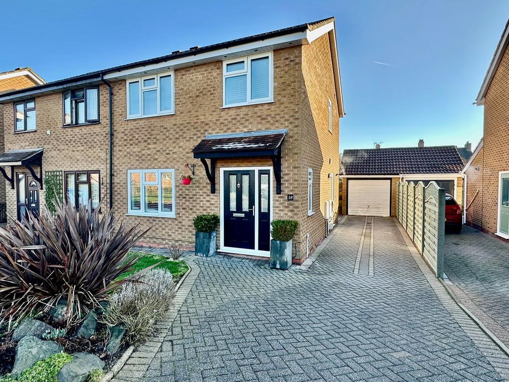 Winchester Court, Ibstock, LE67 3 bed semi-detached house for sale - £ ...