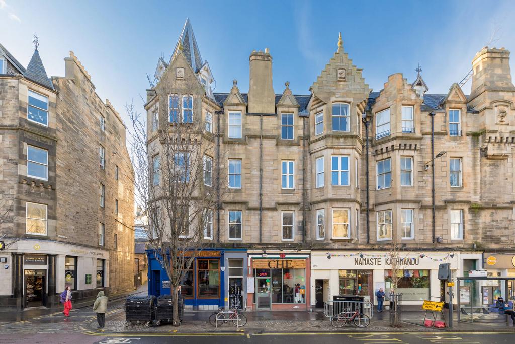 23, 1f1 Forrest Road, Edinburgh, EH1 2QH 2 bed flat for sale - £295,000