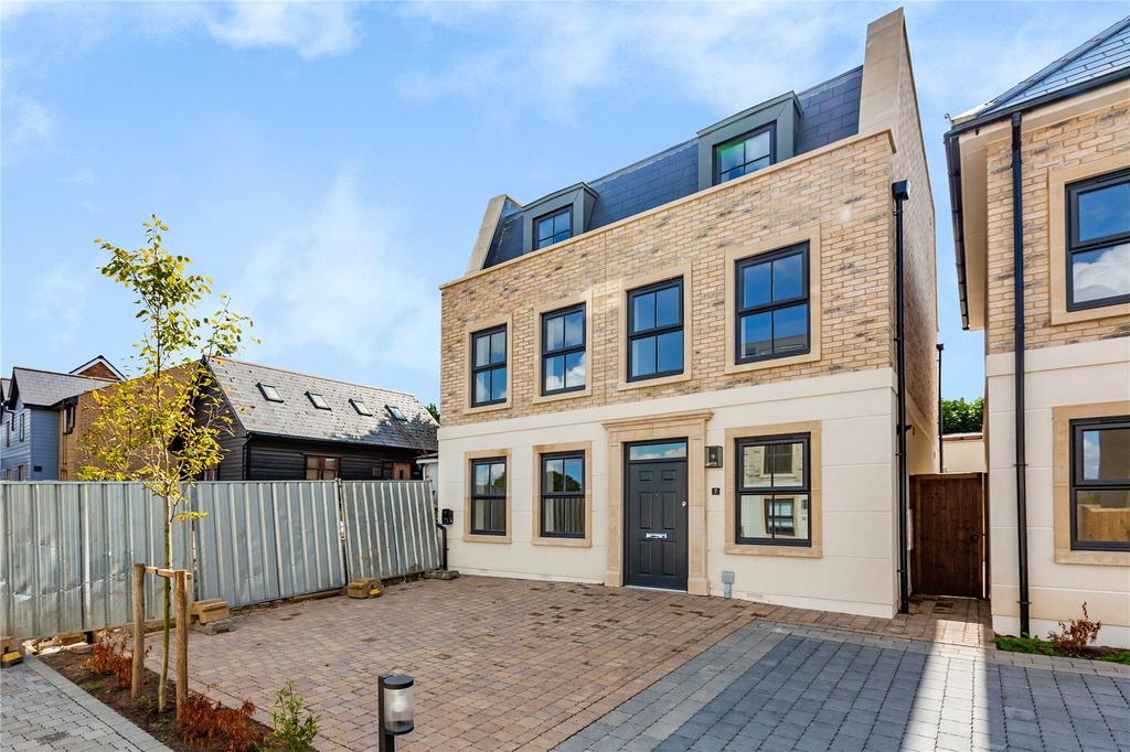 Baddow Road, Chelmsford, Essex, CM2 5 bed detached house for sale - £ ...