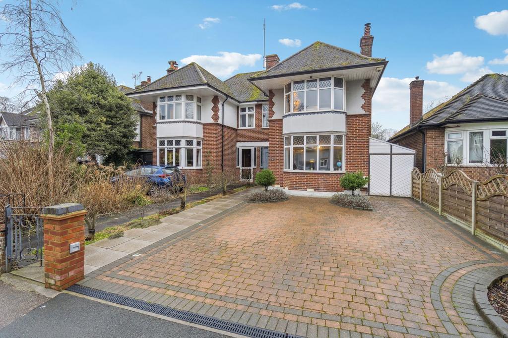 Kingsway, Dunstable LU5 3 bed semi-detached house for sale - £450,000