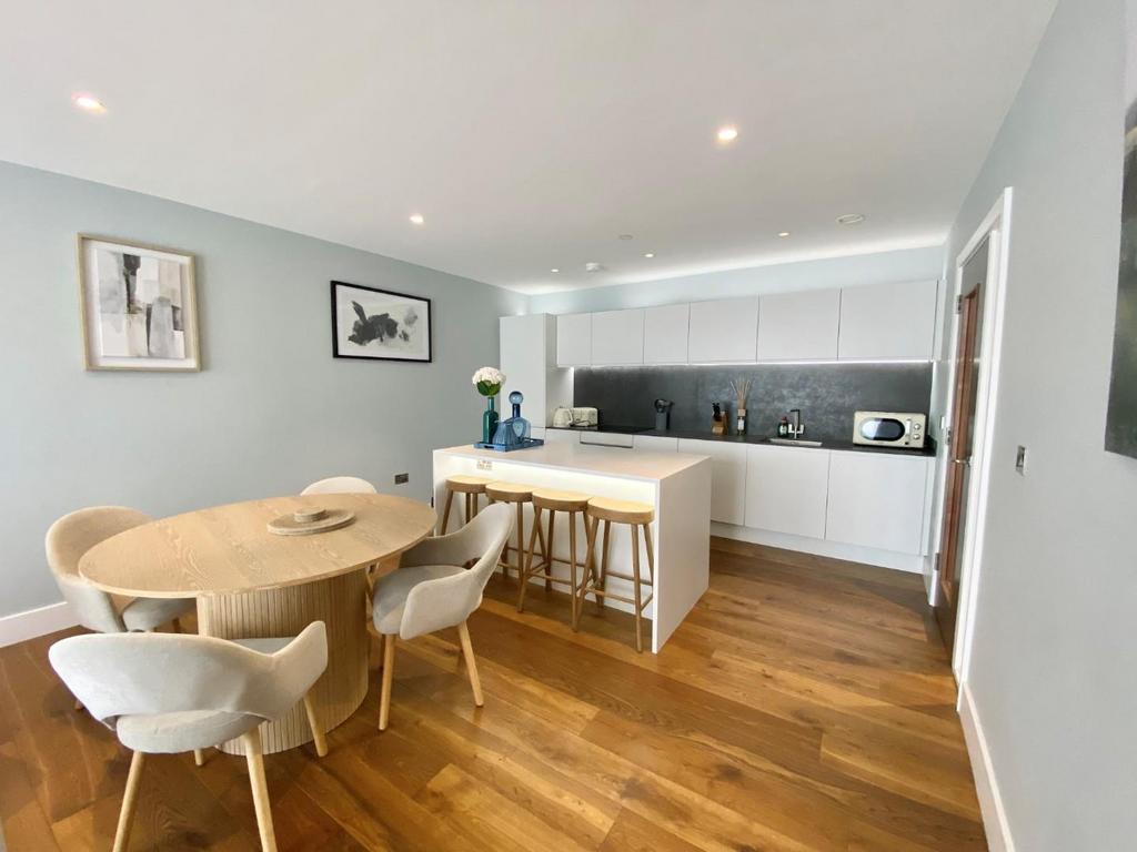 Ryedale House, York 2 bed apartment to rent - £2,250 pcm (£519 pw)