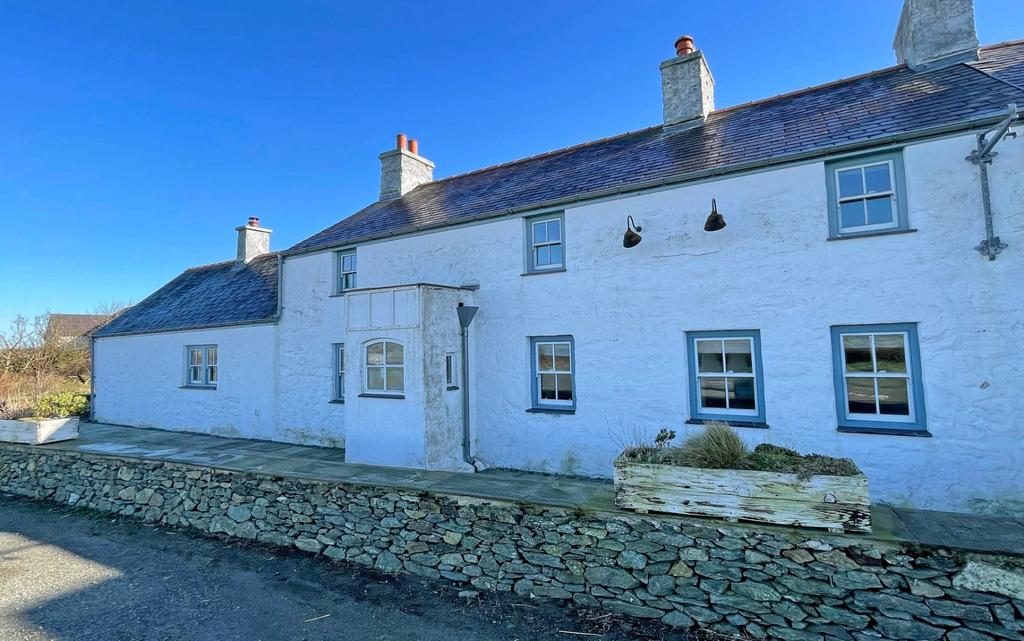Llanfaethlu, Holyhead, Isle of... Restaurant to rent - £2,500 pcm (£577 pw)