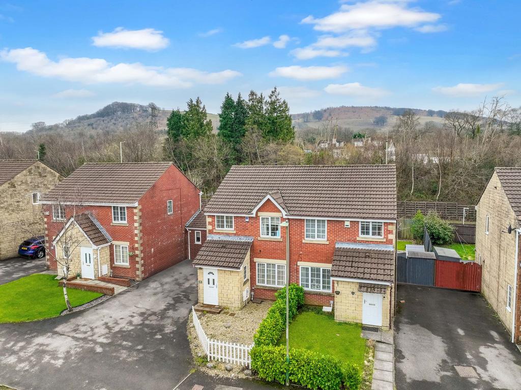 Cwrt Nant Y Felin, Caerphilly CF83 3 bed semi-detached house for sale ...