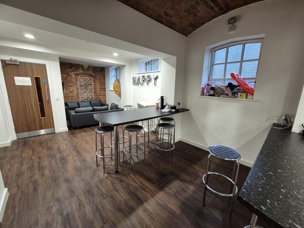 Cheapside, Liverpool L2 1 bed in a flat share to rent - £520 pcm (£120 pw)