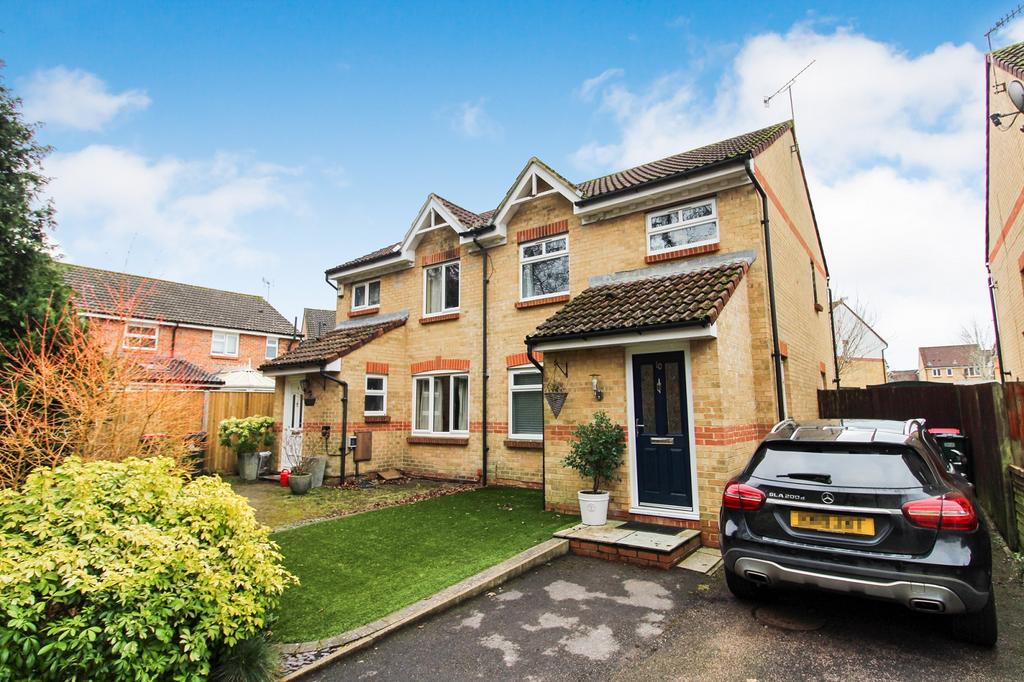 Emsworth Close, Maidenbower, Crawley... 3 bed semi-detached house - £ ...