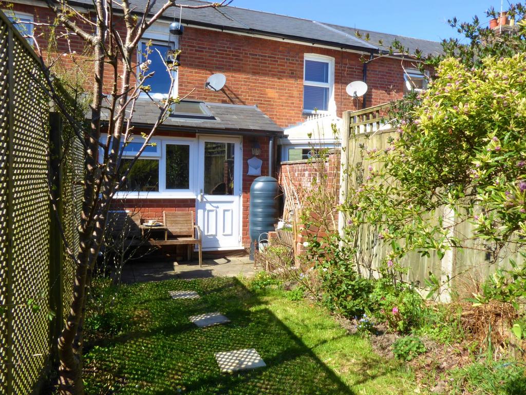 Summer Cottages, Burdett Road... 2 bed terraced house for sale - £260,000