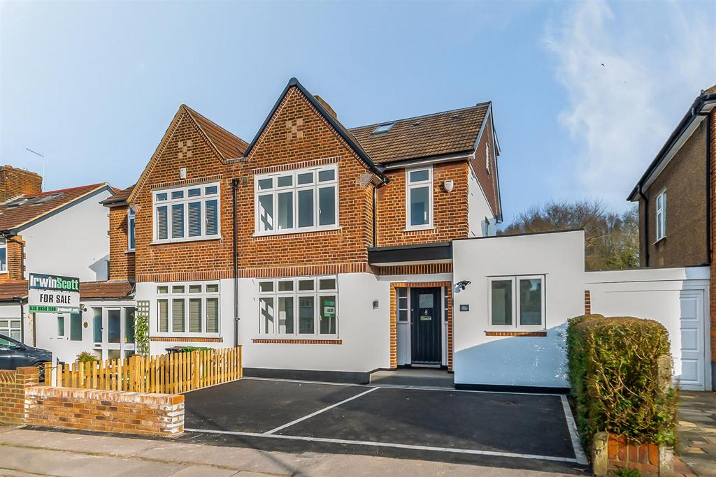Woodside Avenue, Chislehurst BR7 5 bed semi-detached house - £800,000