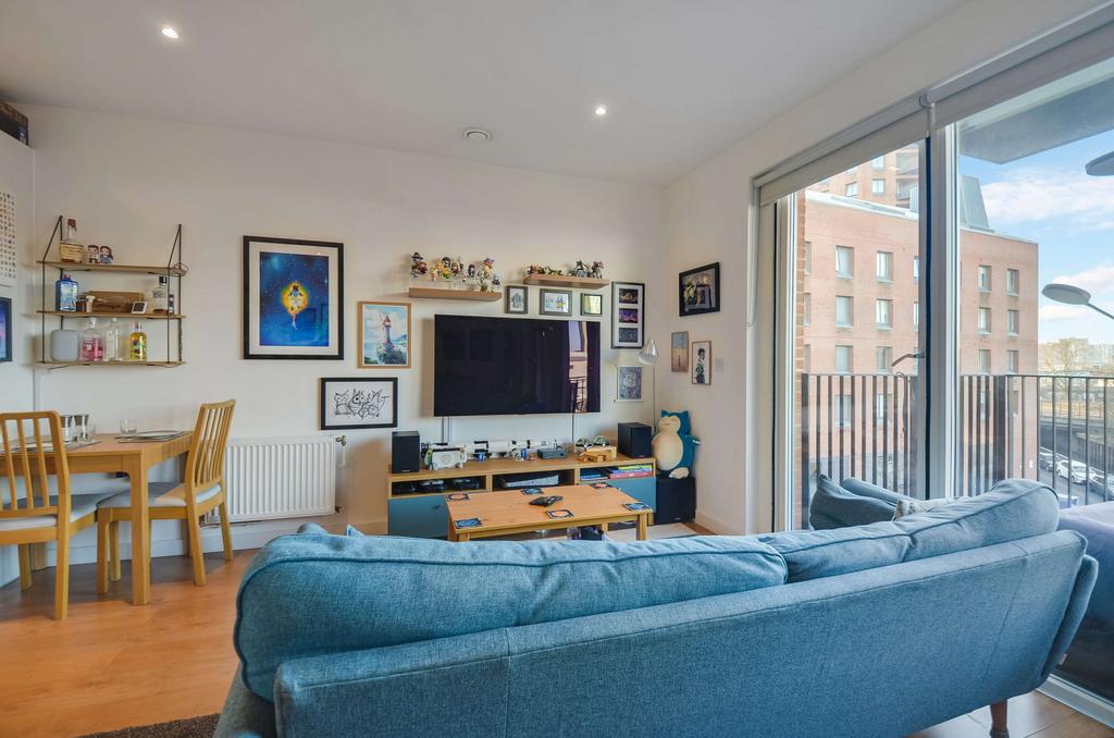 at 7 Neap Court, 32 Navigation Road... 1 bed apartment for sale - £170,000