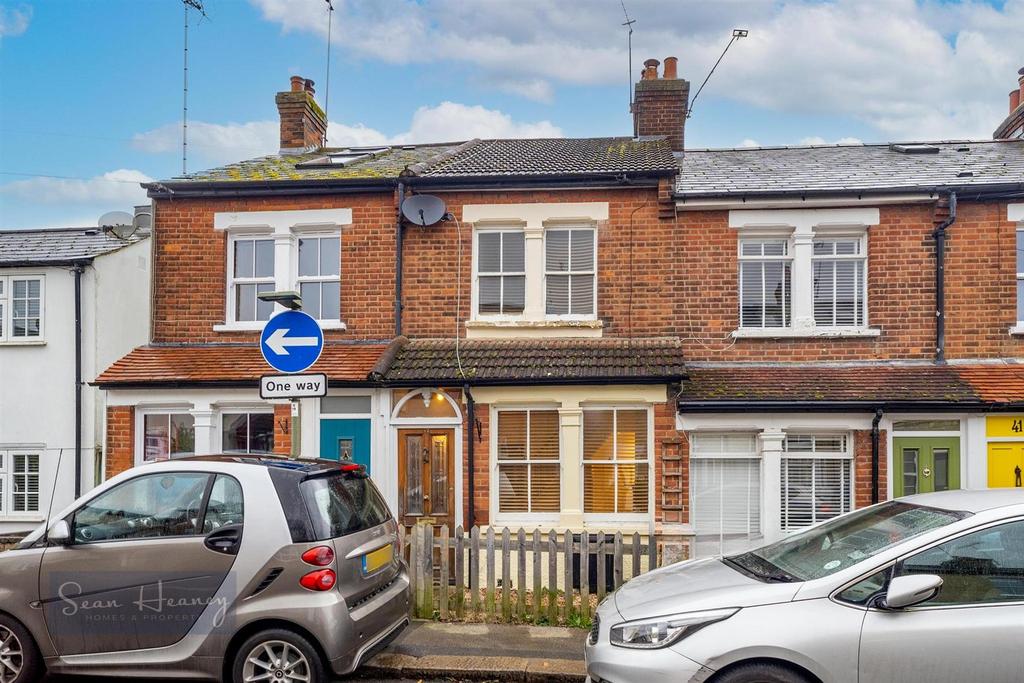 Calvert Road, Barnet EN5 2 bed terraced house - £595,000