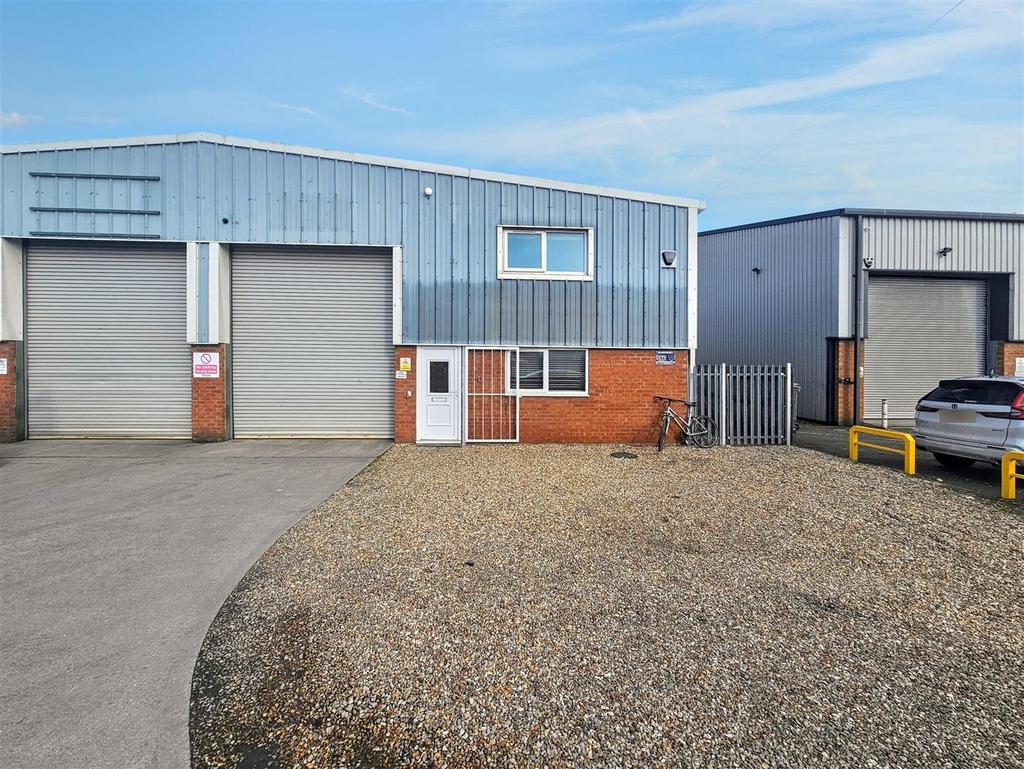 Edison Court, Pinchbeck Property - £1,425 pcm (£329 pw)