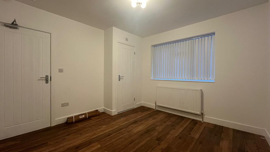 Alpha Street South, Slough... 5 bed semi-detached house to rent - £ ...