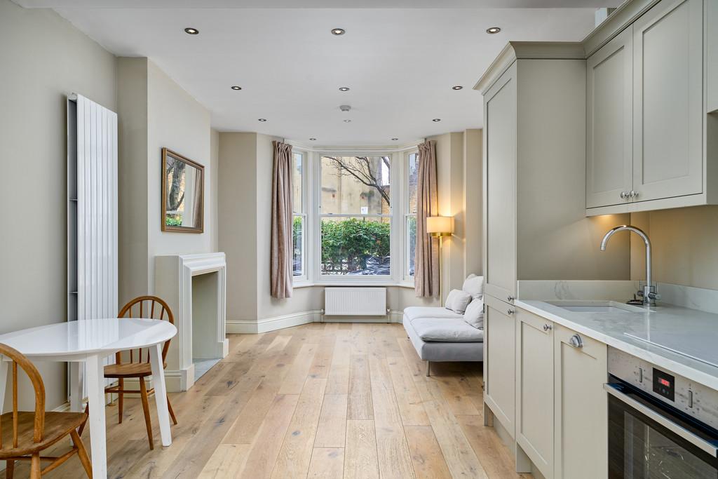 Stadium Street, Chelsea 1 bed apartment to rent - £2,500 pcm (£577 pw)