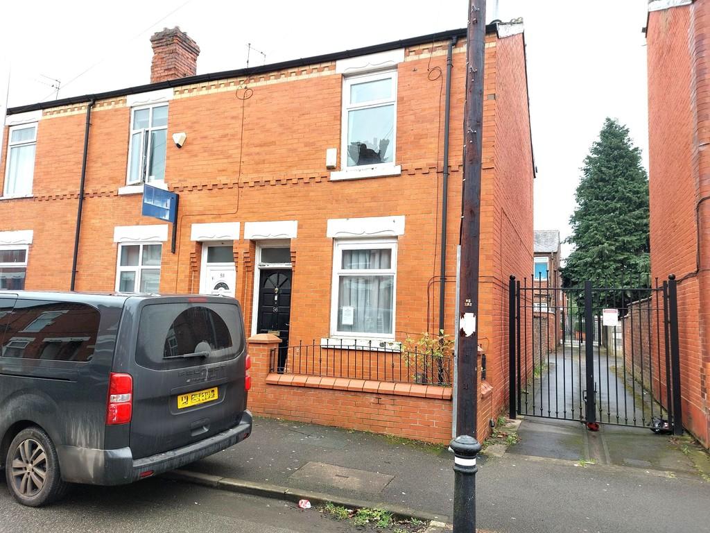 Cobden Street, Moston, Manchester, M9 2 bed end of terrace house - £120,000