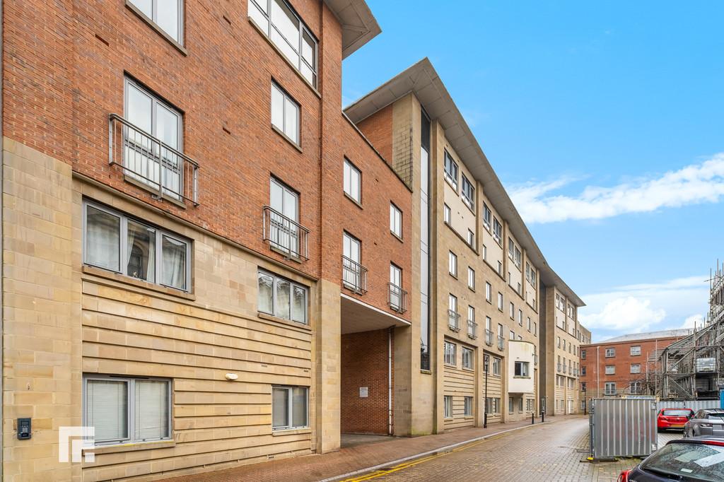 St Stephens Mansions, Mount Stuart... 2 bed apartment - £195,000