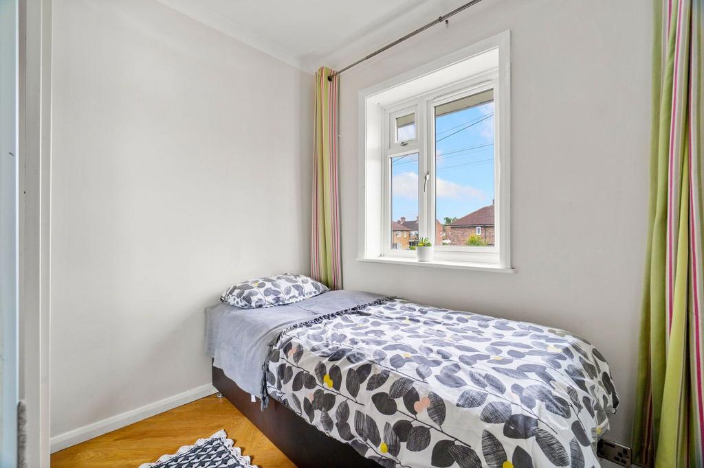 Swallands Road, London SE6 3 bed terraced house - £2,200 pcm (£508 pw)