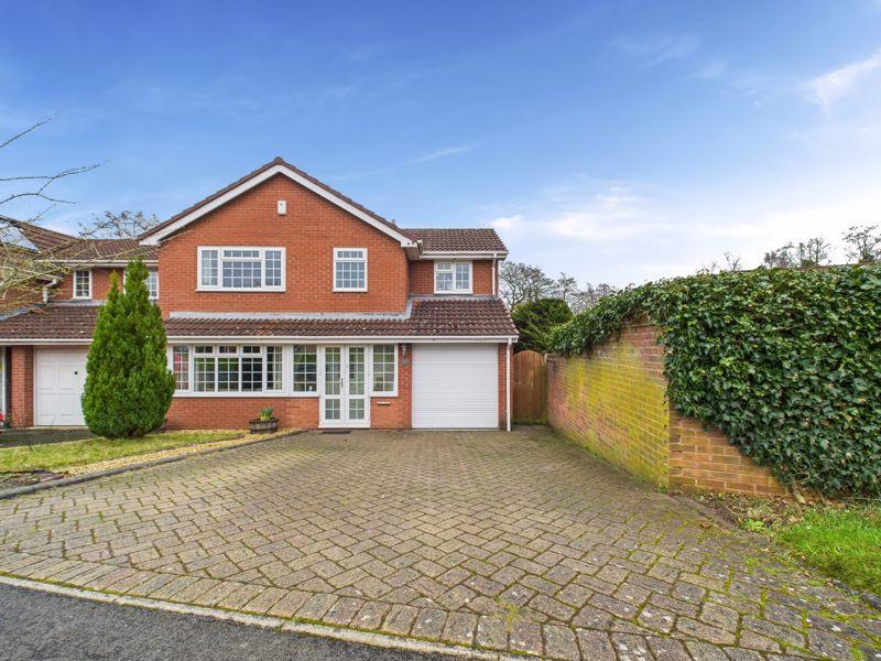 Beechfields Way, Newport TF10 4 bed detached house for sale - £415,000