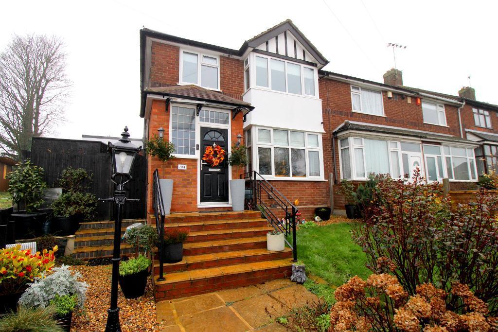 Hart Lane, Round Green, Luton... 3 bed end of terrace house - £475,000