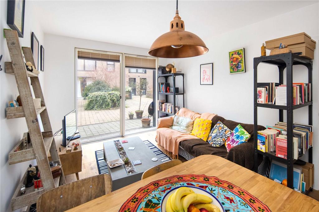 Marcon Place, Hackney, London, E8 1 bed flat - £360,000