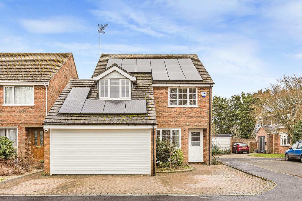 Godfries Close, Tewin, Welwyn, AL6 0LQ 4 bed detached house for sale ...