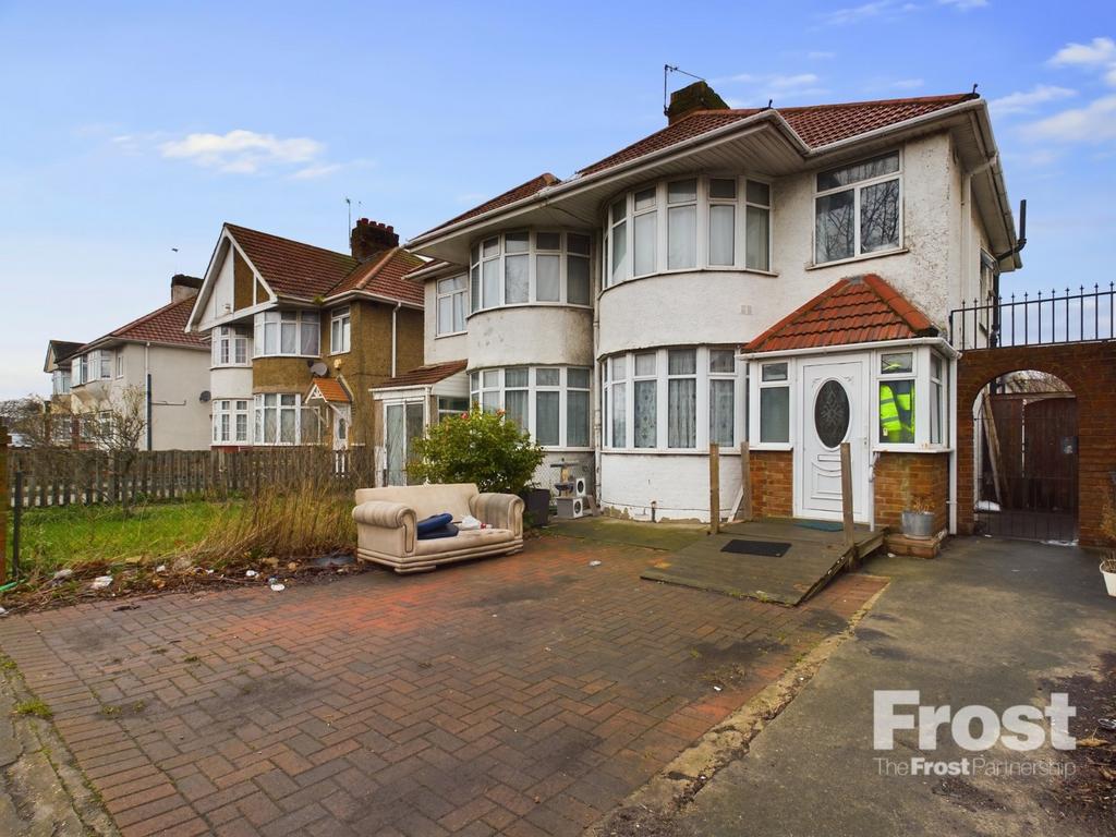 Bath Road, Harlington, Hayes, UB3 3 bed semi-detached house for sale ...