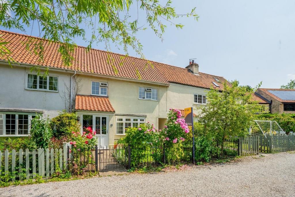Pump Alley, Bolton Percy, York 3 bed cottage for sale - £340,000