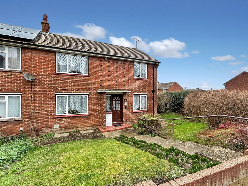 Tonge Road, Sittingbourne ME10 3 bed semi-detached house - £270,000