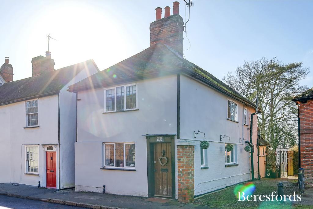 High Street, Stebbing, CM6 3 bed detached house - £400,000