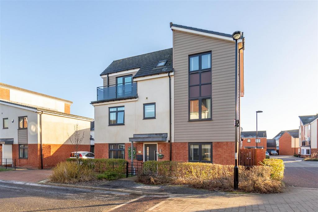 Leasingthorne Way, Great Park, NE13 4 bed detached house - £395,000