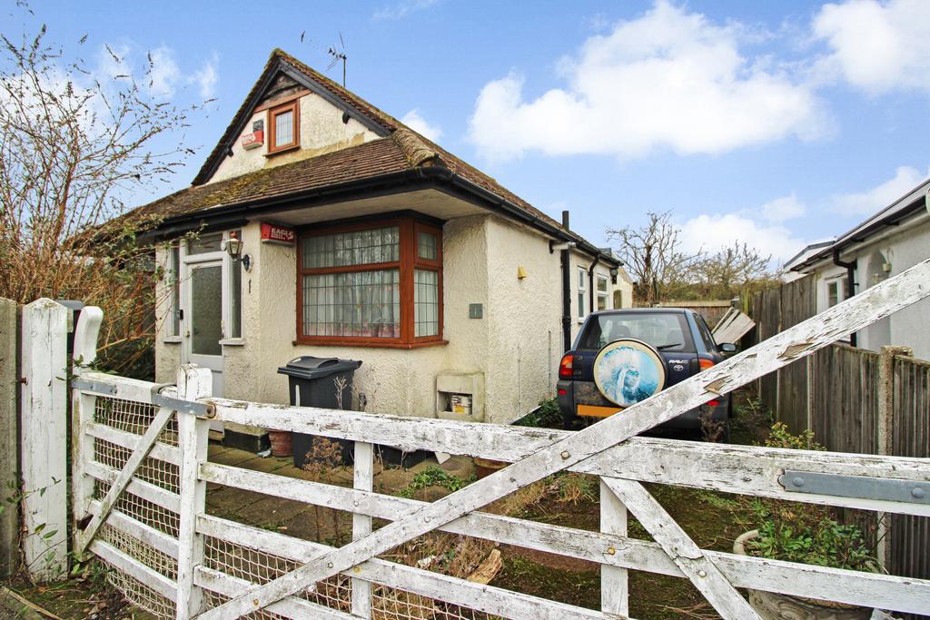Cobblers Bridge Road, Herne Bay 1 bed bungalow for sale - £195,000