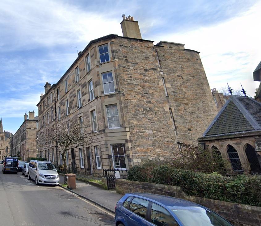 20, Lutton Place, Edinburgh, EH8 9PE 3 bed flat to rent - £1,899 pcm (£ ...