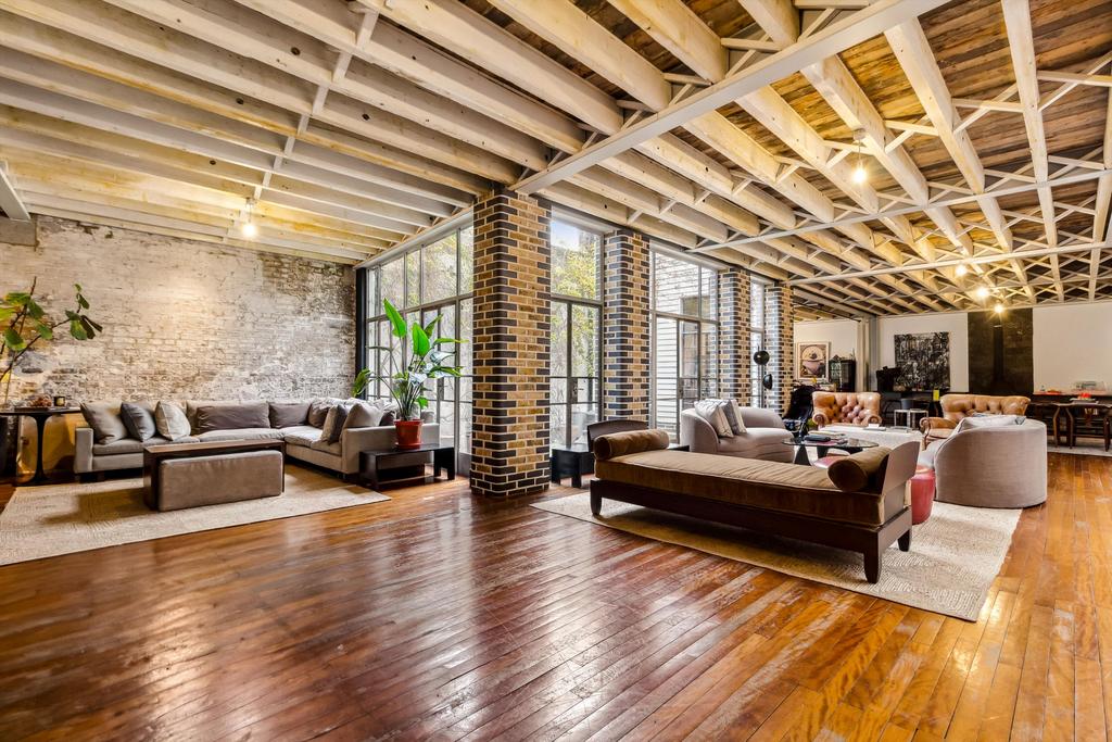 Kensal Road, Notting Hill, W10 5 bed flat - £11,917 pcm (£2,750 pw)