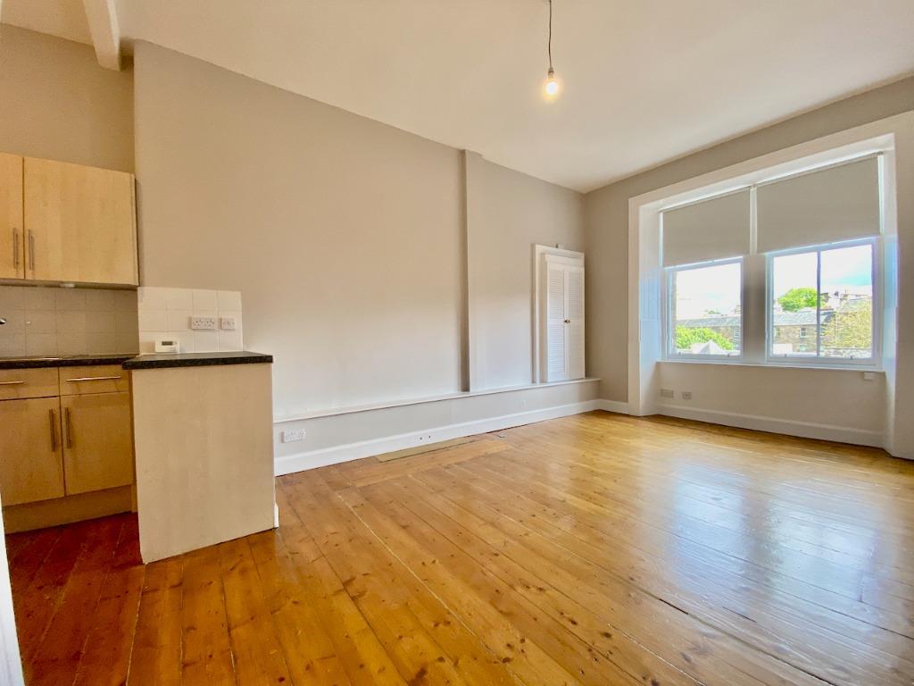 Hamilton Place, Stockbridge... 1 bed flat - £1,250 pcm (£288 pw)