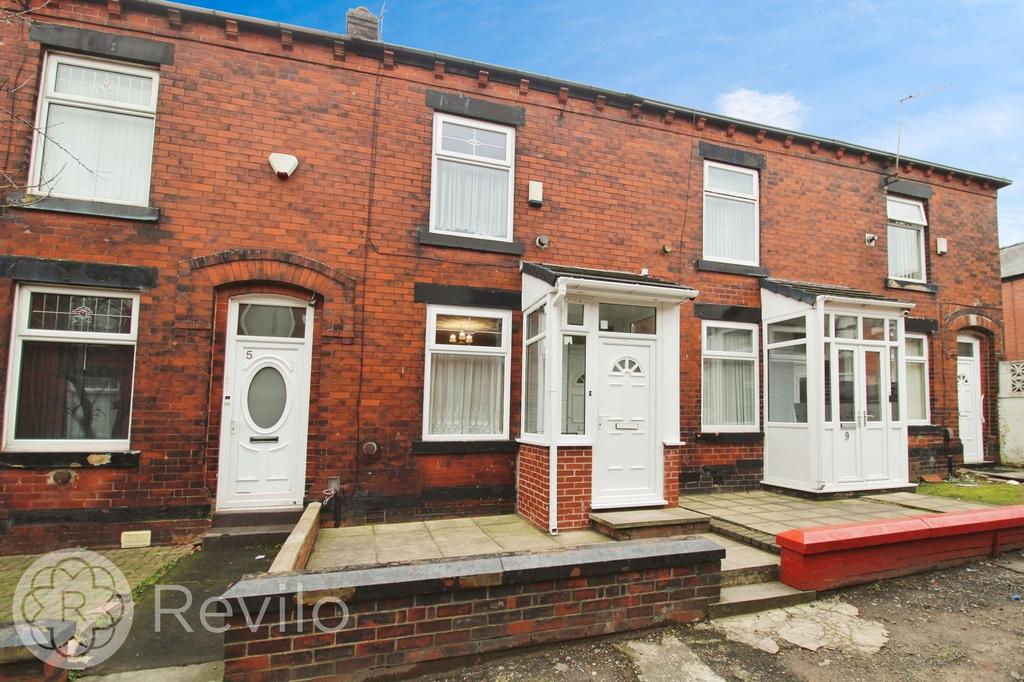 Exeter Grove, Rochdale, OL11 2 bed terraced house - £145,000