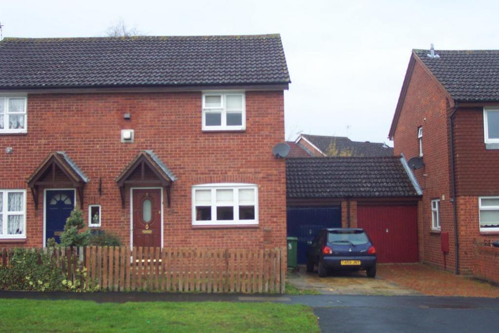 5 Torrin Drive, Radbrook Green... 3 bed terraced house - £795 pcm (£183 pw)