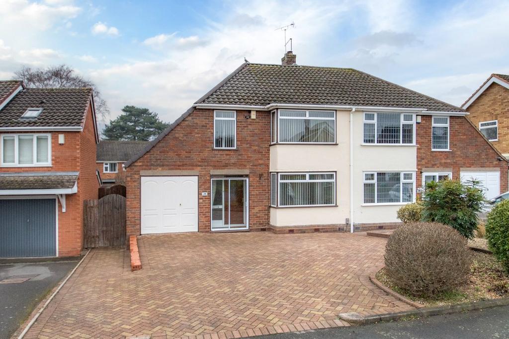 Drew Road, Pedmore, Stourbridge, West... 3 bed semi-detached house - £ ...